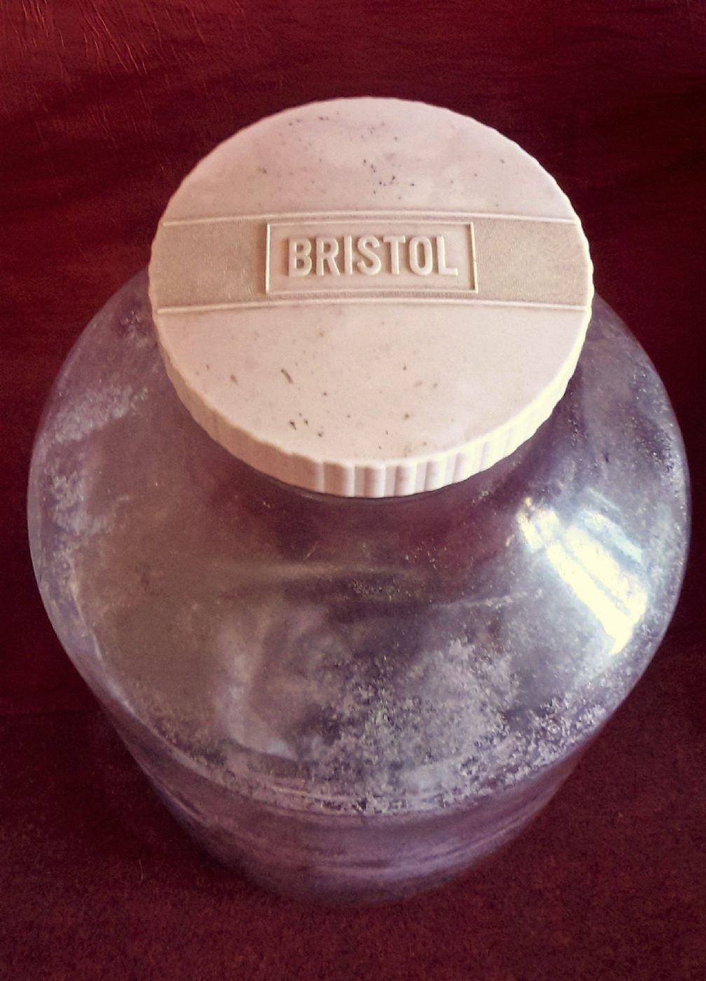 Glass containers from store | Antiques on Anticoantico