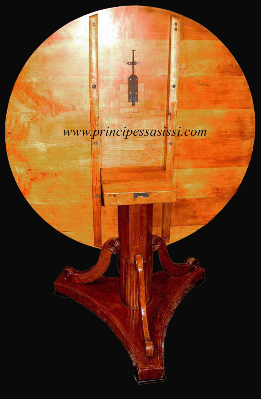 Vienna, 1815-20. Rare folding table from the early Viennese Biedermeier ...